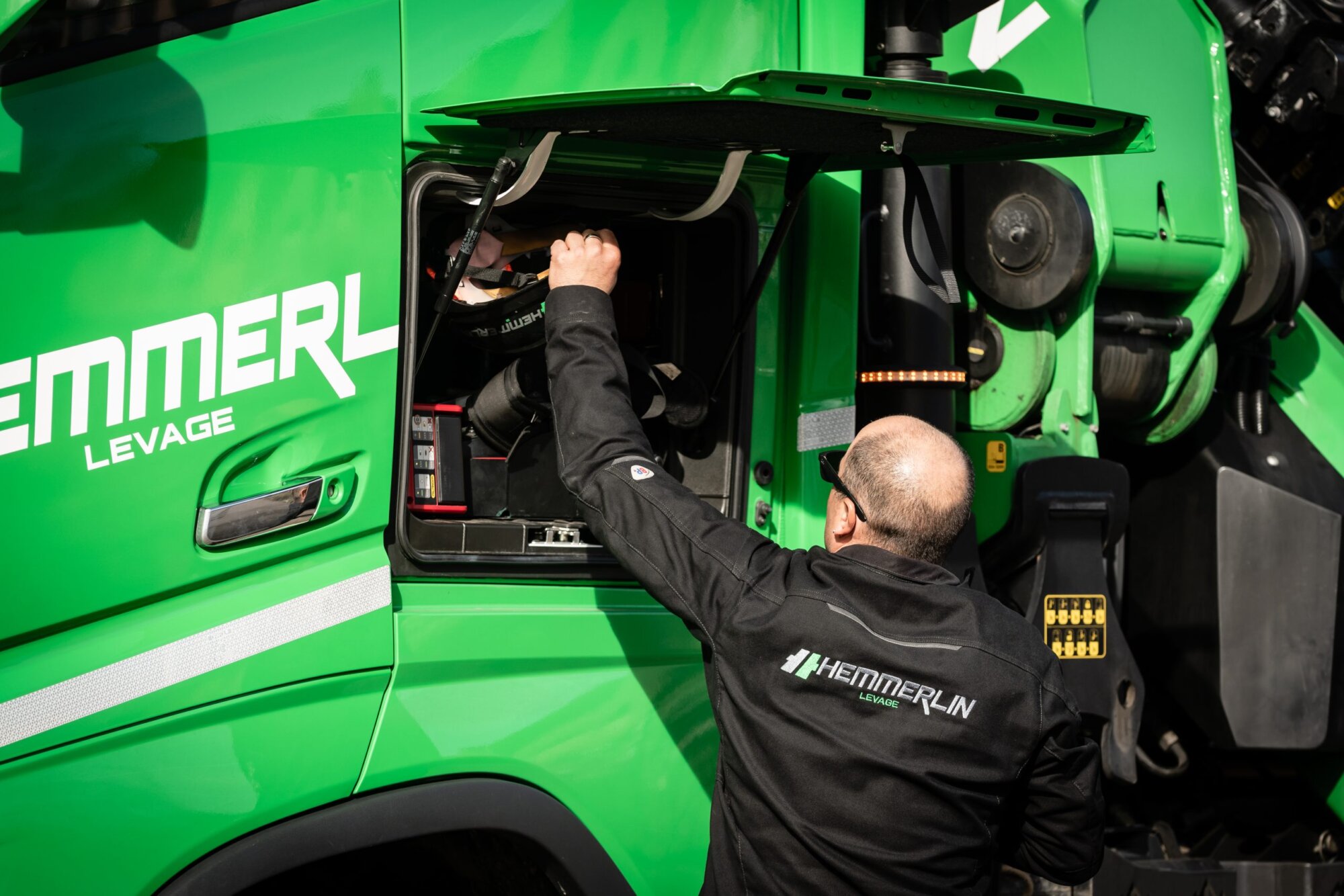 HEMMERLIN LEVAGE : Le métier de Grutier | Hemmerlin